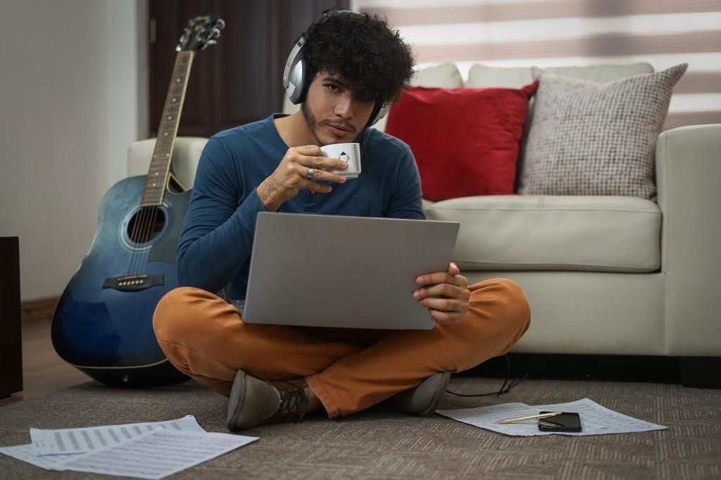 Renik enamora a Venezuela con su música en “5 minutos” - La Region